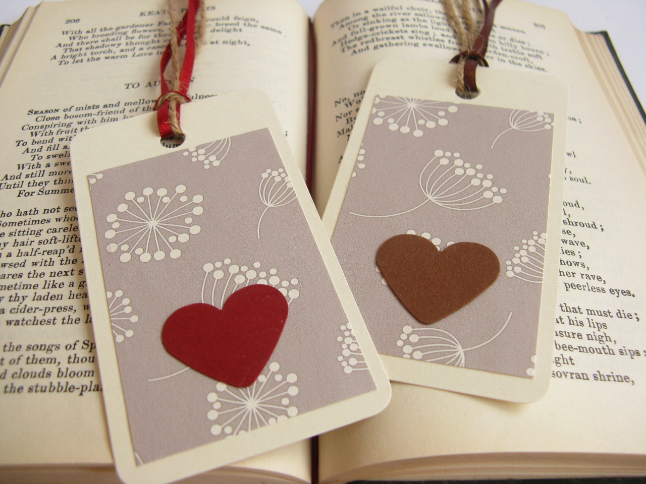 Hearts On Elegant Floral Gift Tag Bookmarks (set Of 2) on Luulla